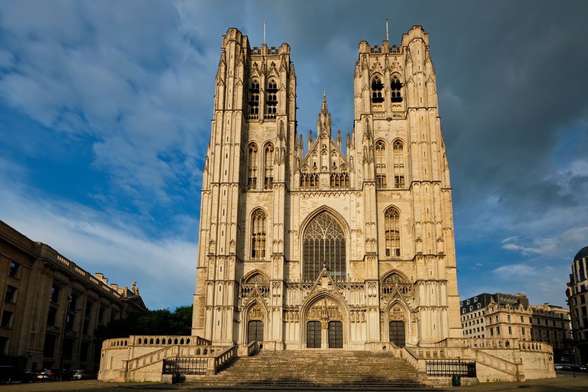 Découvrir la majestueuse Cathédrale Saints Michel et Gudule à Bruxelles ...